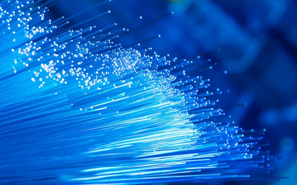 Très Haut Débit • Pose du poteau de béton de 12m à Laurac. - Syaden ...